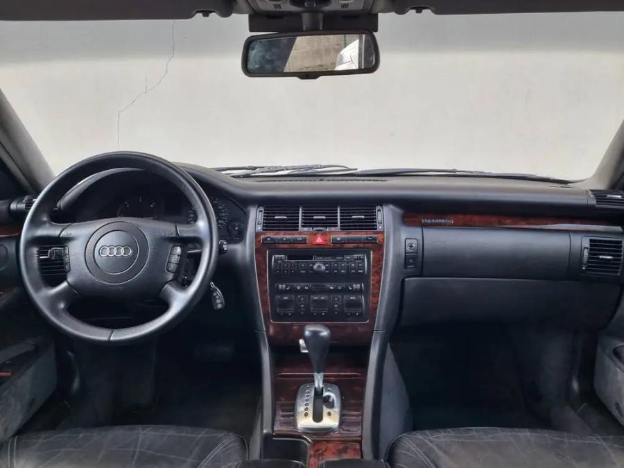 Zaļš Audi A8 1999 Ogre, ar dzinēja tilpumu 2.50 L un nobraukumu 423 tūkst. km par 3150 €, foto 14 vietnē AUTOMOTO.COM.LV