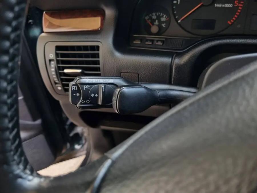 Zaļš Audi A8 1999 Ogre, ar dzinēja tilpumu 2.50 L un nobraukumu 423 tūkst. km par 3150 €, foto 17 vietnē AUTOMOTO.COM.LV