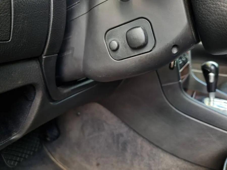 Zaļš Audi A8 1999 Ogre, ar dzinēja tilpumu 2.50 L un nobraukumu 423 tūkst. km par 3150 €, foto 18 vietnē AUTOMOTO.COM.LV