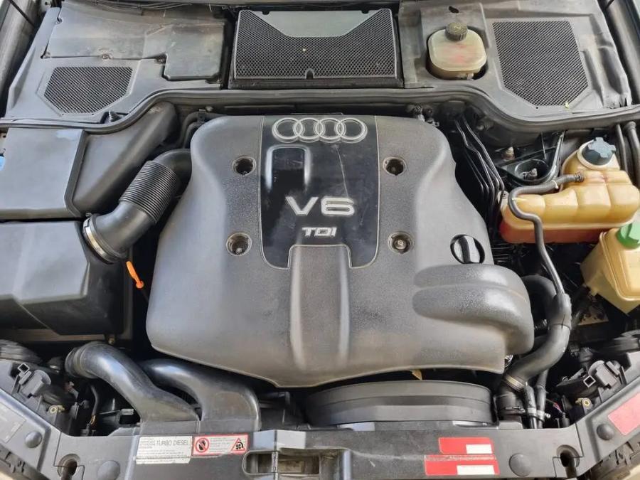 Zaļš Audi A8 1999 Ogre, ar dzinēja tilpumu 2.50 L un nobraukumu 423 tūkst. km par 3150 €, foto 31 vietnē AUTOMOTO.COM.LV