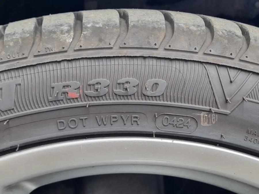 Zaļš Audi A8 1999 Ogre, ar dzinēja tilpumu 2.50 L un nobraukumu 423 tūkst. km par 3150 €, foto 34 vietnē AUTOMOTO.COM.LV