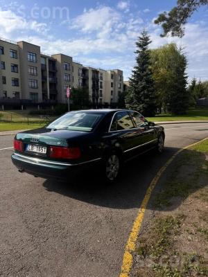 Green Audi A8 2001 in Riga, with an engine capacity of 3.30 L and mileage of 298 thousand km for 4000 €, photo 4 on AUTOMOTO.COM.LV