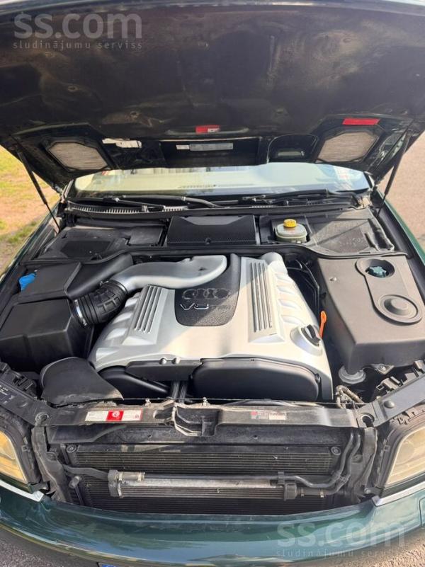 Zaļš Audi A8 2001 Rīga, ar dzinēja tilpumu 3.30 L un nobraukumu 298 tūkst. km par 4000 €, foto 5 vietnē AUTOMOTO.COM.LV