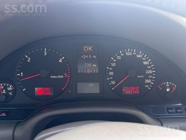 Zaļš Audi A8 2001 Rīga, ar dzinēja tilpumu 3.30 L un nobraukumu 298 tūkst. km par 4000 €, foto 8 vietnē AUTOMOTO.COM.LV