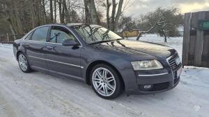 Green Audi A8 2002 in Vilnius, with an engine capacity of 4.20 L and mileage of 381 thousand km for 3333 €, photo 7 on AUTOMOTO.COM.LV