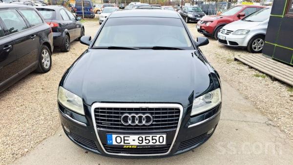 Green Audi A8 2006 in Riga, with an engine capacity of 3.00 L and mileage of 406 thousand km for 3590 €, photo 5 on AUTOMOTO.COM.LV