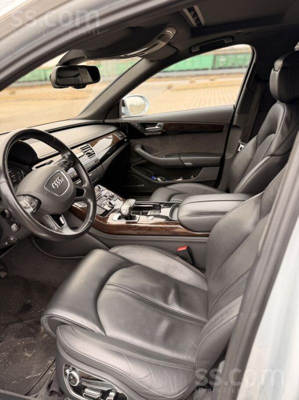 Grey Audi A8 2013 in Ventspils, with an engine capacity of 2.00 L and mileage of 156 thousand km for 20000 €, photo 9 on AUTOMOTO.COM.LV