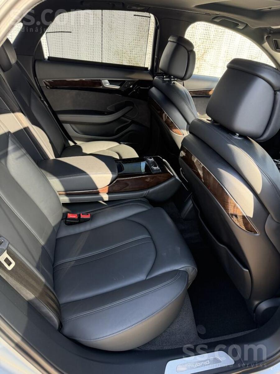 Grey Audi A8 2013 in Ventspils, with an engine capacity of 2.00 L and mileage of 156 thousand km for 20000 €, photo 22 on AUTOMOTO.COM.LV