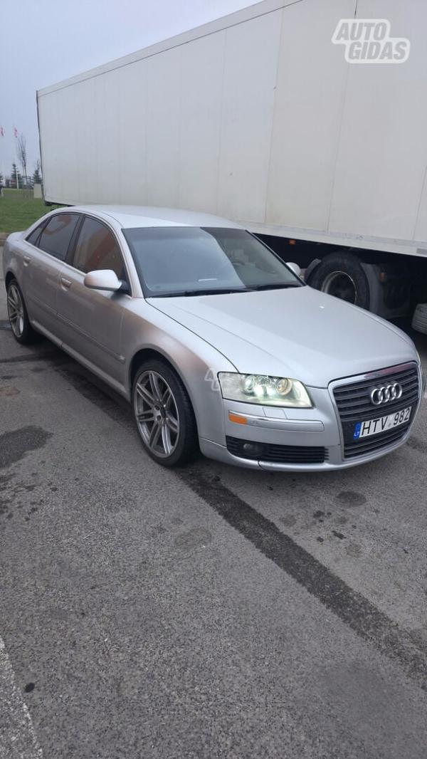 Grey Audi A8 2003 in Klaipeda, with an engine capacity of 4.20 L and mileage of 444 thousand km for 4100 €, photo 1 on AUTOMOTO.COM.LV