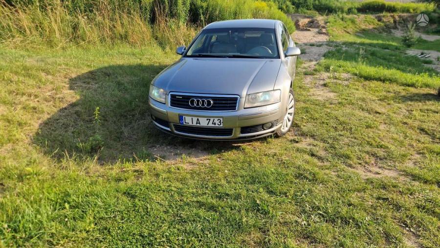 Pelēks Audi A8 2003 Viļņa, ar dzinēja tilpumu 3.94 L un nobraukumu 330 tūkst. km par 2100 €, foto 1 vietnē AUTOMOTO.COM.LV