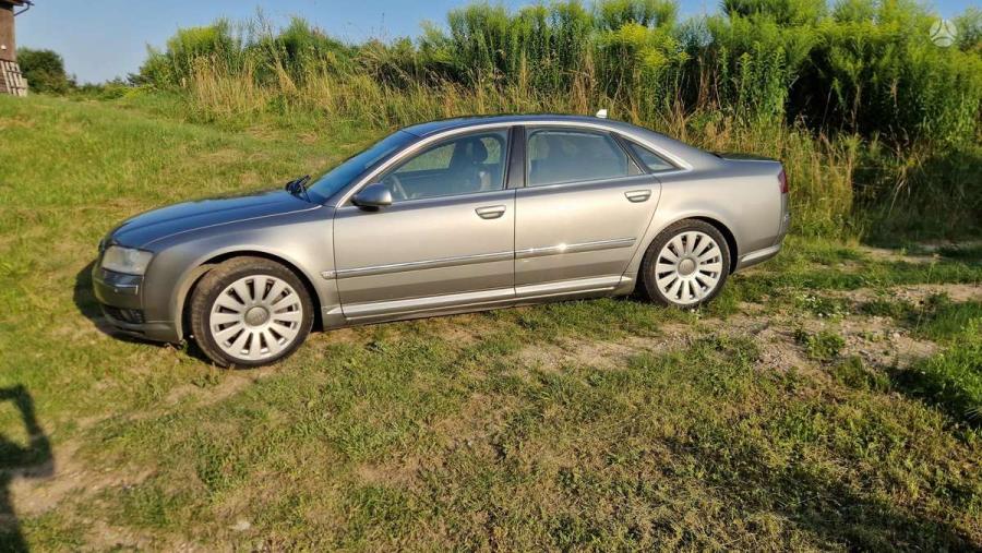 Pelēks Audi A8 2003 Viļņa, ar dzinēja tilpumu 3.94 L un nobraukumu 330 tūkst. km par 2100 €, foto 3 vietnē AUTOMOTO.COM.LV