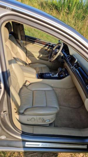 Pelēks Audi A8 2003 Viļņa, ar dzinēja tilpumu 3.94 L un nobraukumu 330 tūkst. km par 2100 €, foto 11 vietnē AUTOMOTO.COM.LV