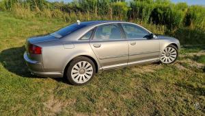 Grey Audi A8 2003 in Vilnius, with an engine capacity of 3.94 L and mileage of 330 thousand km for 2100 €, photo 7 on AUTOMOTO.COM.LV