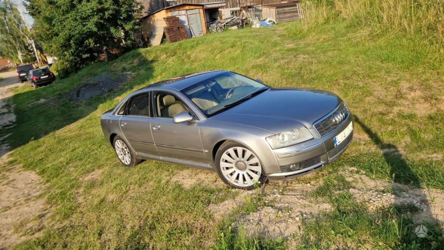 Grey Audi A8 2003 in Vilnius, with an engine capacity of 3.94 L and mileage of 330 thousand km for 2100 €, photo 8 on AUTOMOTO.COM.LV