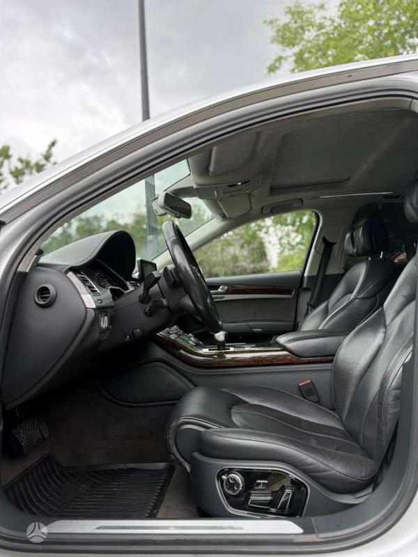 Pelēks Audi A8 2010 Viļņa, ar dzinēja tilpumu 4.13 L un nobraukumu 241 tūkst. km par 10450 €, foto 8 vietnē AUTOMOTO.COM.LV