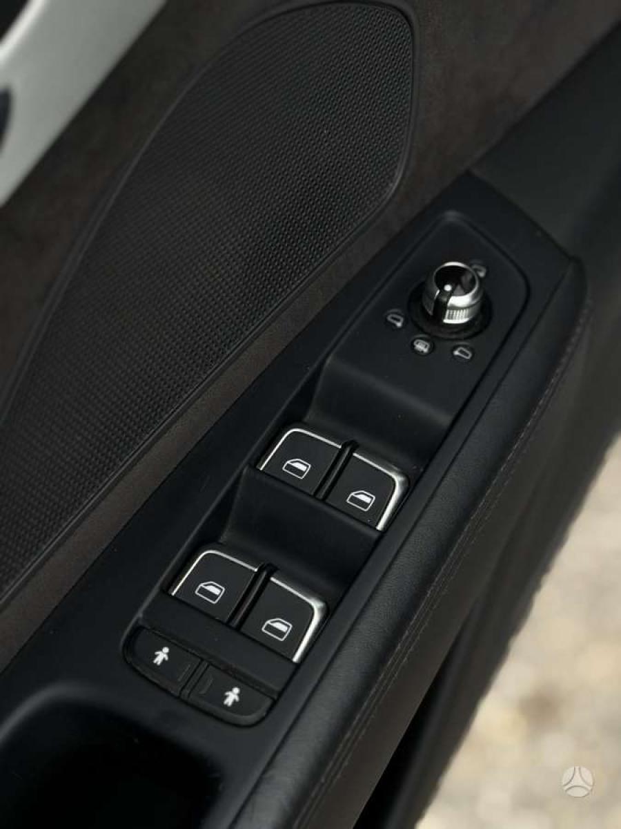 Grey Audi A8 2010 in Vilnius, with an engine capacity of 4.13 L and mileage of 241 thousand km for 10450 €, photo 20 on AUTOMOTO.COM.LV