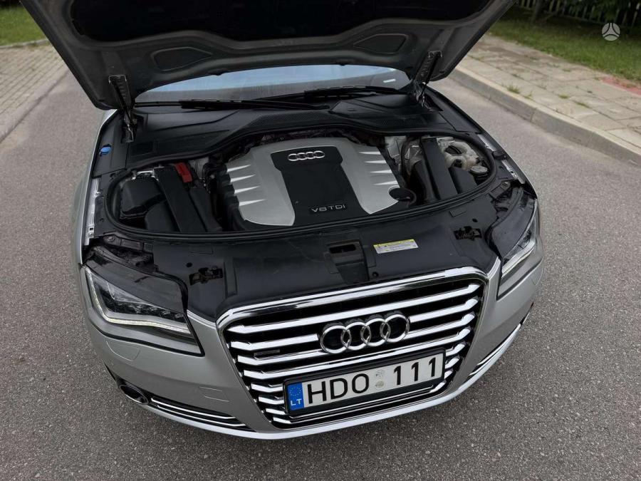 Grey Audi A8 2010 in Vilnius, with an engine capacity of 4.13 L and mileage of 241 thousand km for 10450 €, photo 38 on AUTOMOTO.COM.LV