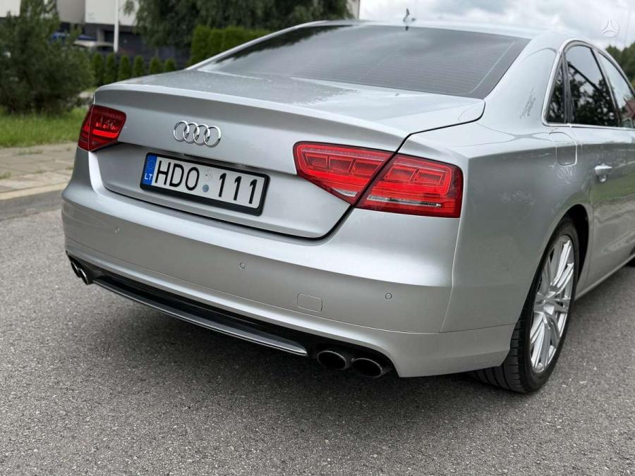 Grey Audi A8 2010 in Vilnius, with an engine capacity of 4.13 L and mileage of 241 thousand km for 10450 €, photo 44 on AUTOMOTO.COM.LV
