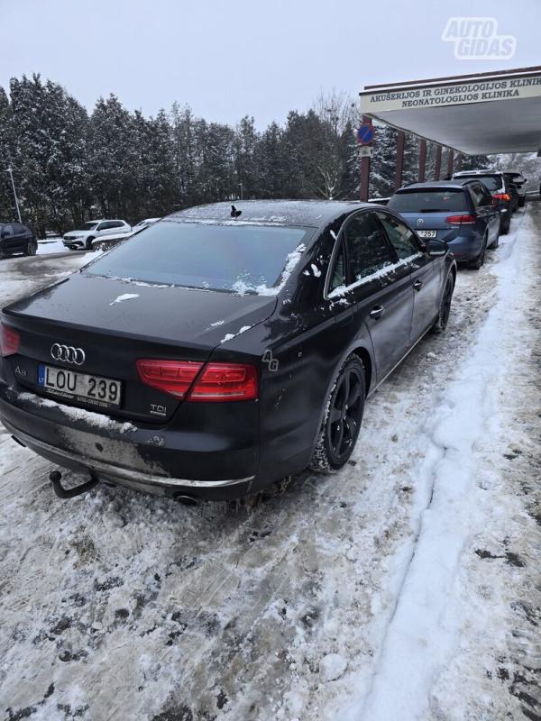 Pelēks Audi A8 2012 Alīta, ar dzinēja tilpumu 3.00 L un nobraukumu 177 tūkst. km par 12500 €, foto 4 vietnē AUTOMOTO.COM.LV