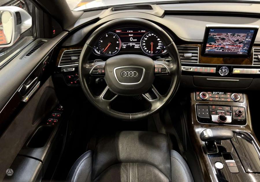 Grey Audi A8 2015 in Vilnius, with an engine capacity of 2.99 L and mileage of 221 thousand km for 21490 €, photo 18 on AUTOMOTO.COM.LV