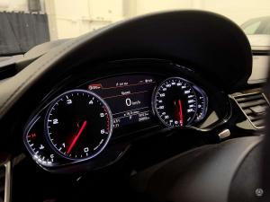 Grey Audi A8 2015 in Vilnius, with an engine capacity of 2.99 L and mileage of 221 thousand km for 21490 €, photo 20 on AUTOMOTO.COM.LV