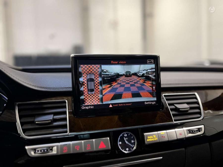 Grey Audi A8 2015 in Vilnius, with an engine capacity of 2.99 L and mileage of 221 thousand km for 21490 €, photo 27 on AUTOMOTO.COM.LV