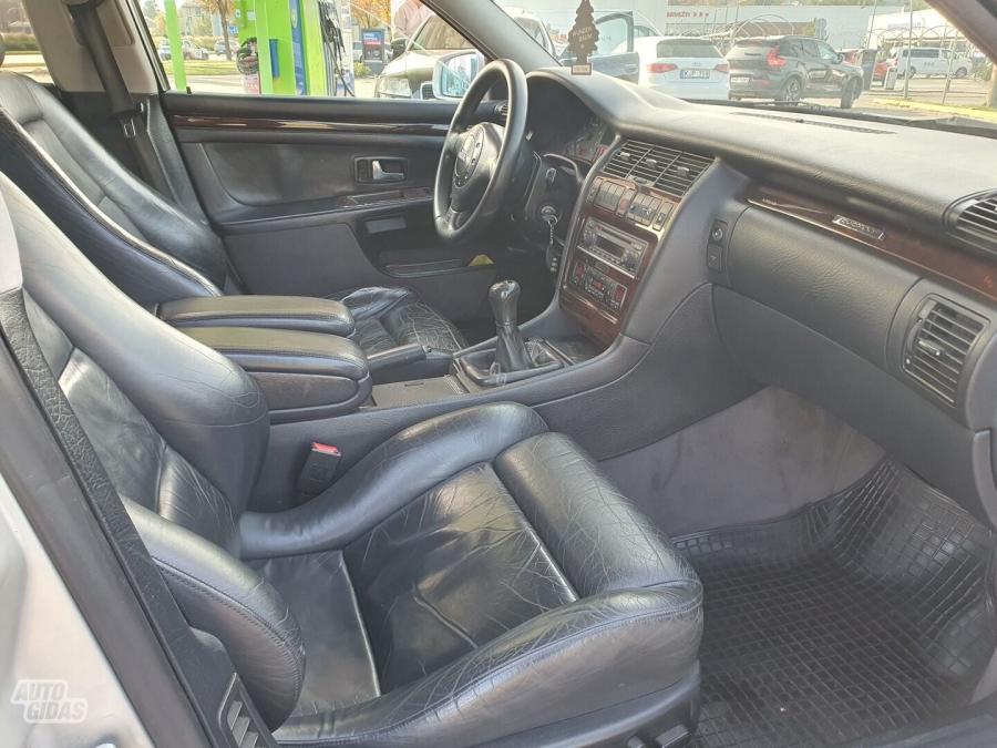 Pelēks Audi A8 1995 Kauņa, ar dzinēja tilpumu 2.80 L un nobraukumu 380 tūkst. km par 2350 €, foto 10 vietnē AUTOMOTO.COM.LV