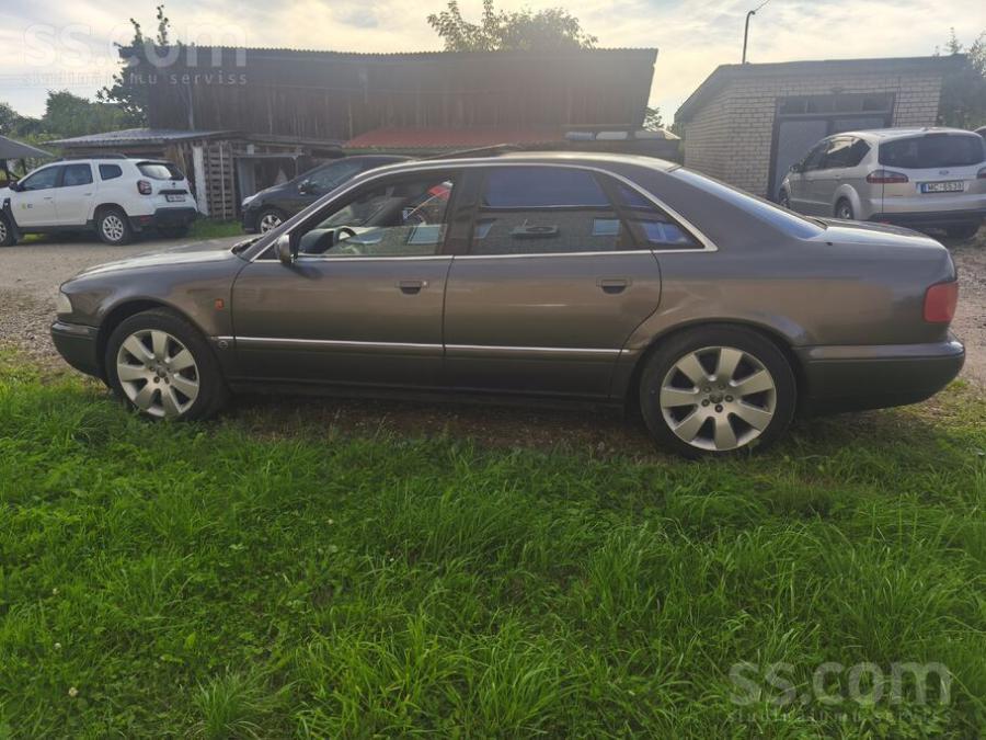 Pelēks Audi A8 1996 Rēzekne, ar dzinēja tilpumu 2.80 L un nobraukumu 277 tūkst. km par 2550 €, foto 7 vietnē AUTOMOTO.COM.LV