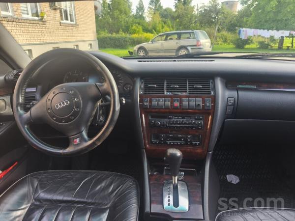 Pelēks Audi A8 1996 Rēzekne, ar dzinēja tilpumu 2.80 L un nobraukumu 277 tūkst. km par 2550 €, foto 10 vietnē AUTOMOTO.COM.LV