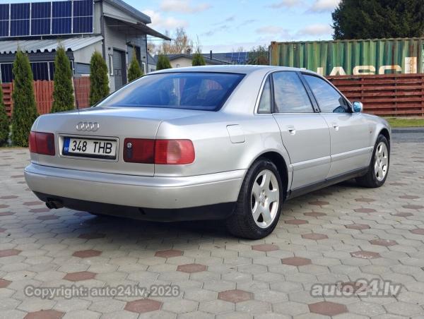 Pelēks Audi A8 1996 Paide, ar dzinēja tilpumu 4.20 L un nobraukumu 402 tūkst. km par 3990 €, foto 5 vietnē AUTOMOTO.COM.LV