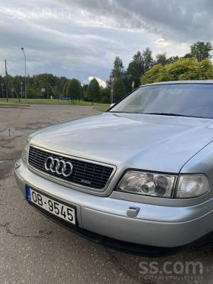 Grey Audi A8 1998 in Riga, with an engine capacity of 4.20 L and mileage of 182 thousand km for 5100 €, photo 5 on AUTOMOTO.COM.LV