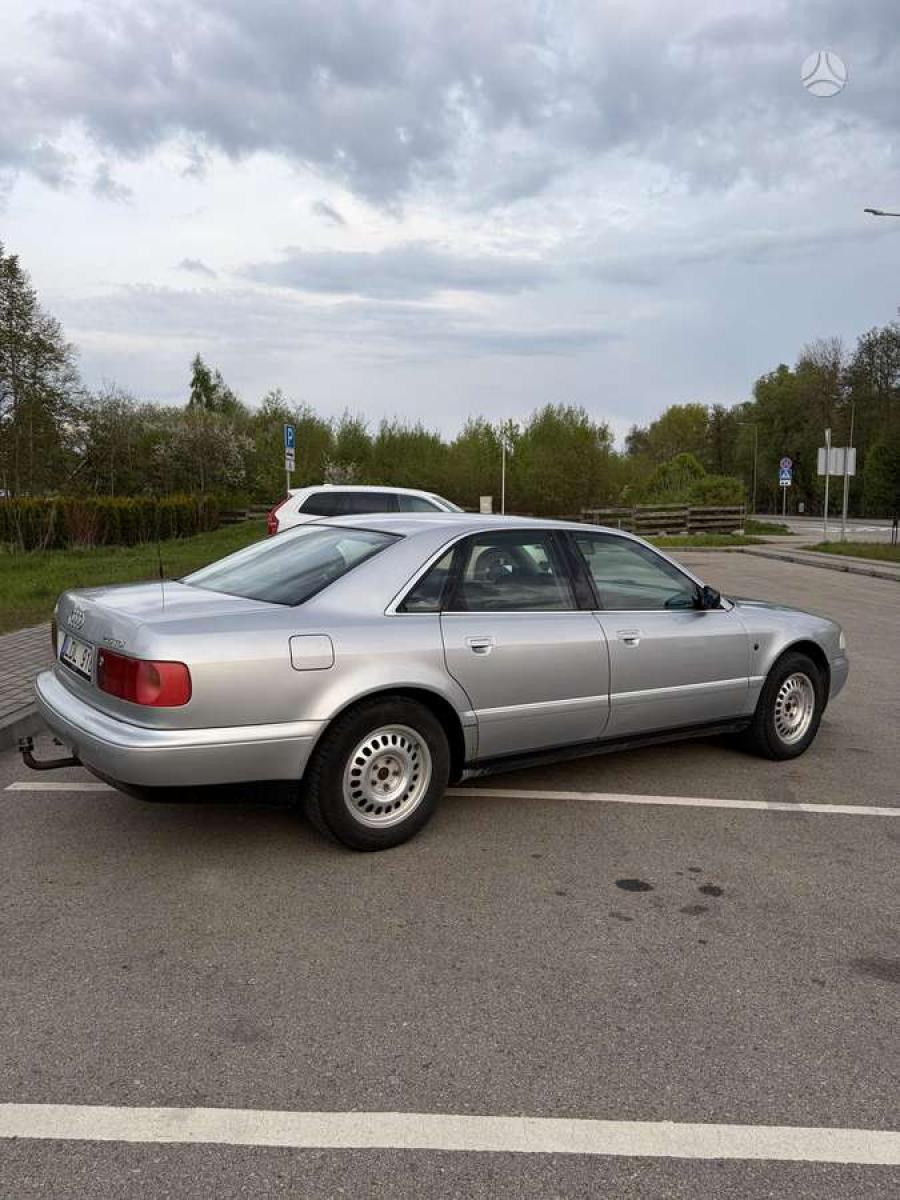 Grey Audi A8 1998 in Klaipeda, with an engine capacity of 2.50 L and mileage of 501 thousand km for 1150 €, photo 4 on AUTOMOTO.COM.LV