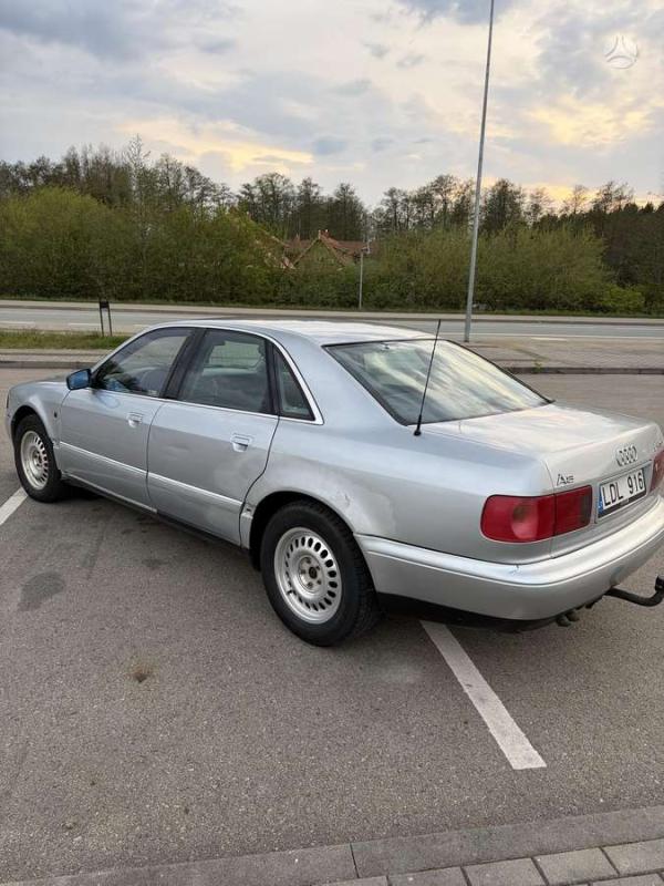 Grey Audi A8 1998 in Klaipeda, with an engine capacity of 2.50 L and mileage of 501 thousand km for 1150 €, photo 5 on AUTOMOTO.COM.LV