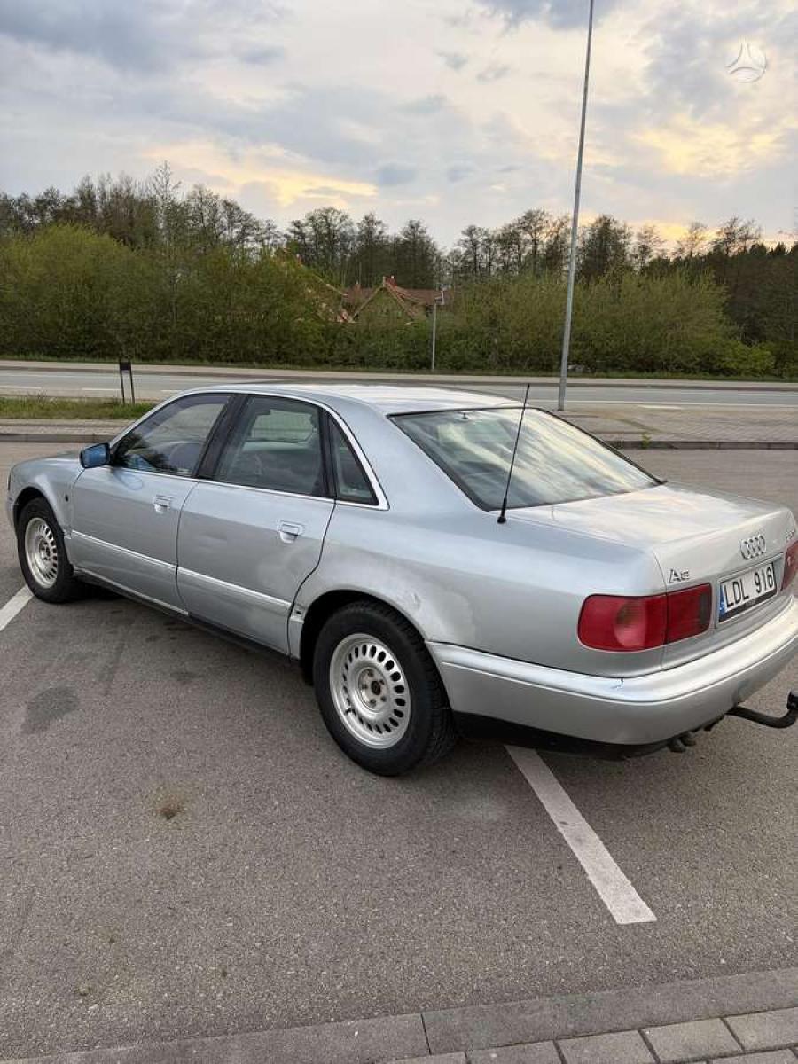 Grey Audi A8 1998 in Klaipeda, with an engine capacity of 2.50 L and mileage of 501 thousand km for 1150 €, photo 5 on AUTOMOTO.COM.LV