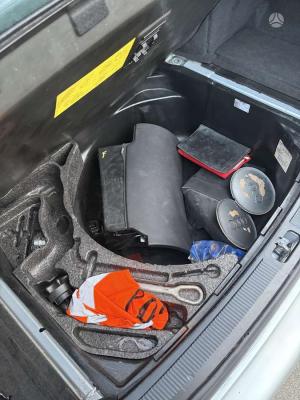 Grey Audi A8 1998 in Klaipeda, with an engine capacity of 2.50 L and mileage of 501 thousand km for 1150 €, photo 19 on AUTOMOTO.COM.LV
