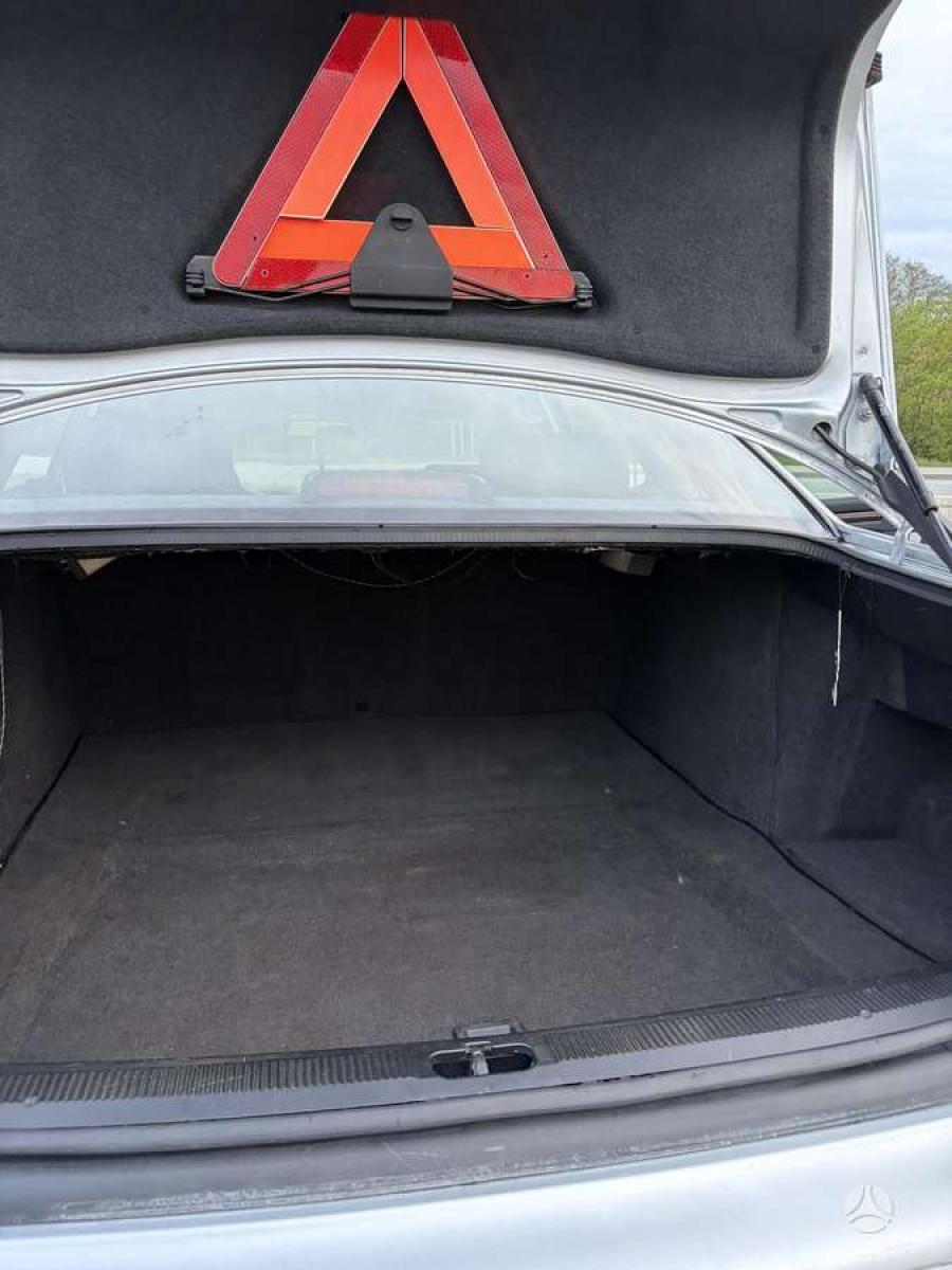 Grey Audi A8 1998 in Klaipeda, with an engine capacity of 2.50 L and mileage of 501 thousand km for 1150 €, photo 20 on AUTOMOTO.COM.LV