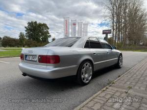 Pelēks Audi A8 2000 Viljandi, ar dzinēja tilpumu 4.20 L un nobraukumu 211 tūkst. km par 10000 €, foto 3 vietnē AUTOMOTO.COM.LV