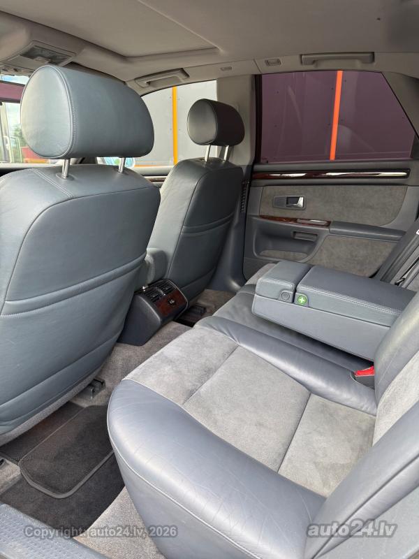 Pelēks Audi A8 2000 Viljandi, ar dzinēja tilpumu 4.20 L un nobraukumu 211 tūkst. km par 10000 €, foto 9 vietnē AUTOMOTO.COM.LV