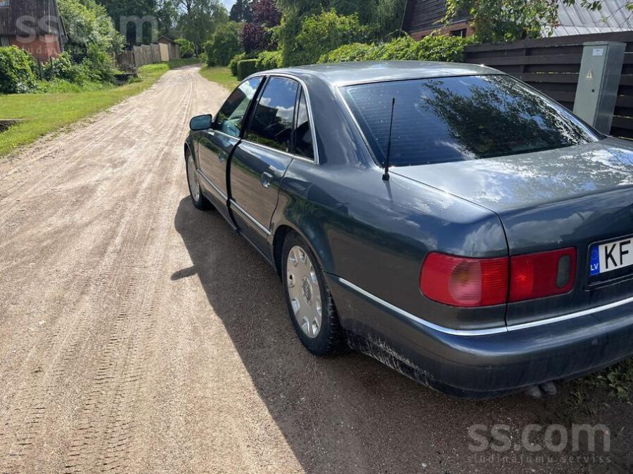 Pelēks Audi A8 2001 Kuldīga, ar dzinēja tilpumu 2.50 L un nobraukumu 419 tūkst. km par 2950 €, foto 6 vietnē AUTOMOTO.COM.LV