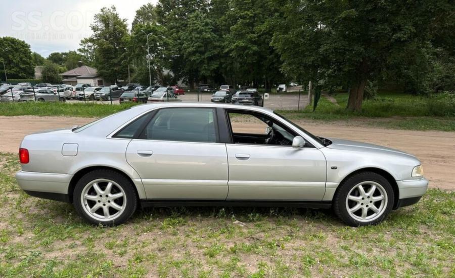 Pelēks Audi A8 2001 Rīga, ar dzinēja tilpumu 4.20 L un nobraukumu 87 tūkst. km par 12600 €, foto 6 vietnē AUTOMOTO.COM.LV