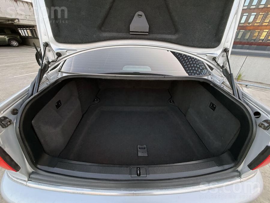 Grey Audi A8 2001 in Riga, with an engine capacity of 2.50 L and mileage of 360 thousand km for 3000 €, photo 25 on AUTOMOTO.COM.LV