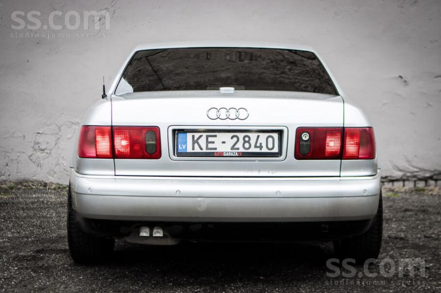 Pelēks Audi A8 2001 Rīga, ar dzinēja tilpumu 2.50 L un nobraukumu 380 tūkst. km par 2390 €, foto 8 vietnē AUTOMOTO.COM.LV