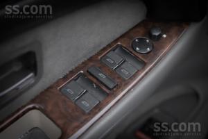 Pelēks Audi A8 2001 Rīga, ar dzinēja tilpumu 2.50 L un nobraukumu 380 tūkst. km par 2390 €, foto 12 vietnē AUTOMOTO.COM.LV