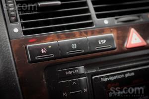 Pelēks Audi A8 2001 Rīga, ar dzinēja tilpumu 2.50 L un nobraukumu 380 tūkst. km par 2390 €, foto 16 vietnē AUTOMOTO.COM.LV