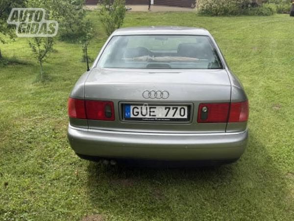 Серый Ауди А8 2002 в Вильнюс, объемом двигателя 2.50 л и пробегом 372 тыс. км за 2100 €, фото 8 на AUTOMOTO.COM.LV