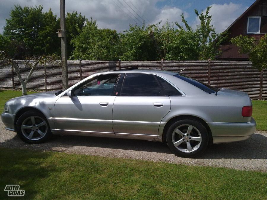 Grey Audi A8 2002 in Akmene, with an engine capacity of 2.50 L and mileage of 290 thousand km for 4550 €, photo 6 on AUTOMOTO.COM.LV
