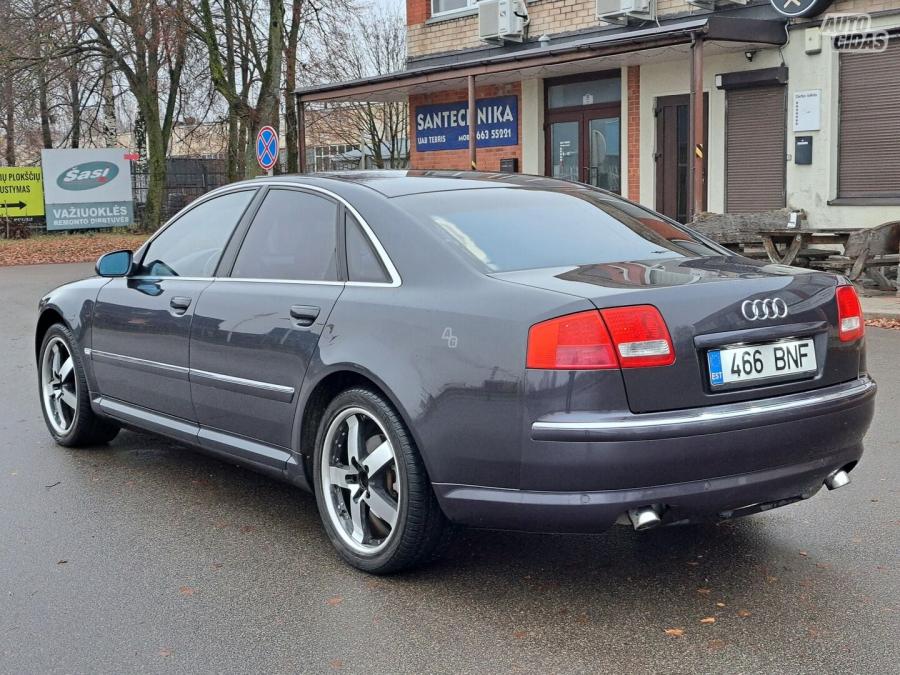 Grey Audi A8 2003 in Panevezys, with an engine capacity of 3.90 L and mileage of 300 thousand km for 2700 €, photo 3 on AUTOMOTO.COM.LV
