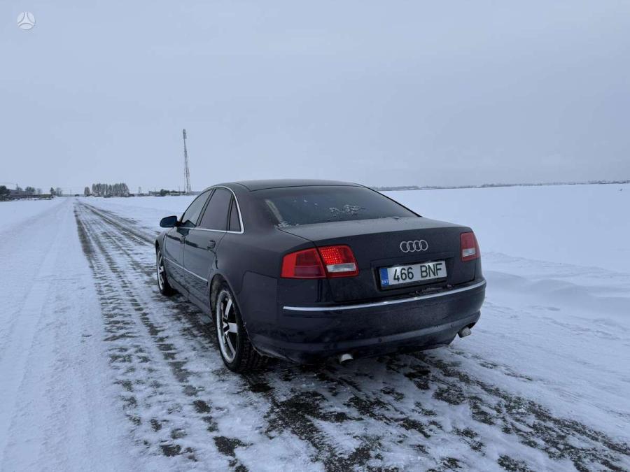 Pelēks Audi A8 2003 Panevēža, ar dzinēja tilpumu 3.94 L un nobraukumu 300 tūkst. km par 2550 €, foto 3 vietnē AUTOMOTO.COM.LV