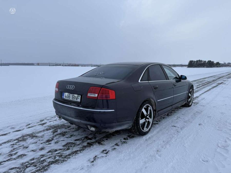Pelēks Audi A8 2003 Panevēža, ar dzinēja tilpumu 3.94 L un nobraukumu 300 tūkst. km par 2550 €, foto 4 vietnē AUTOMOTO.COM.LV
