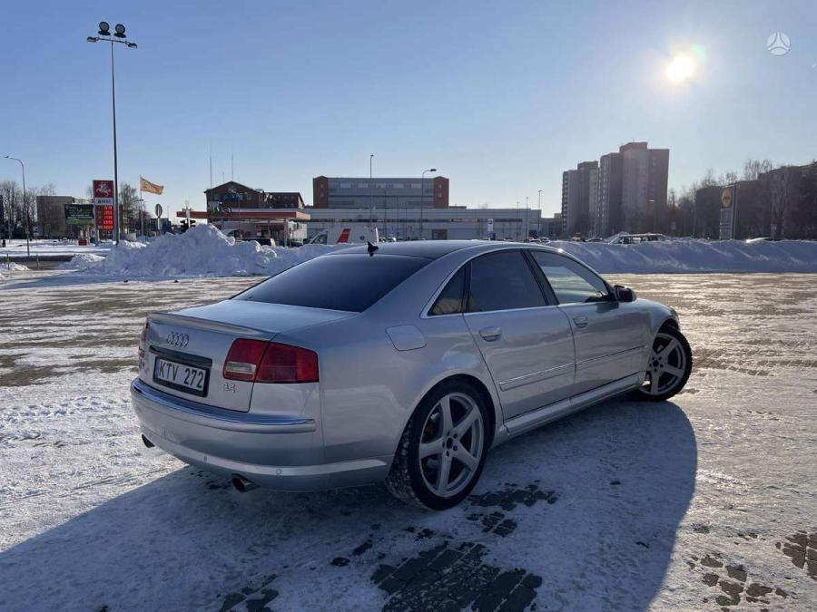 Pelēks Audi A8 2003 Panevēža, ar dzinēja tilpumu 4.20 L un nobraukumu 390 tūkst. km par 3800 €, foto 7 vietnē AUTOMOTO.COM.LV